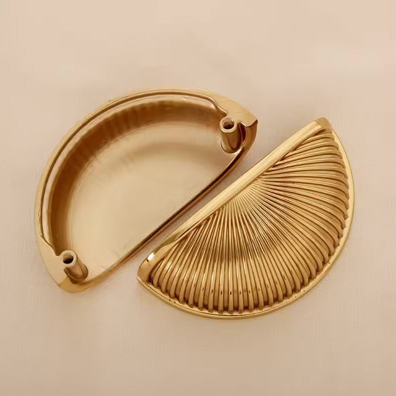 Coastal-Inspired Simple Shell Solid Brass Pulls